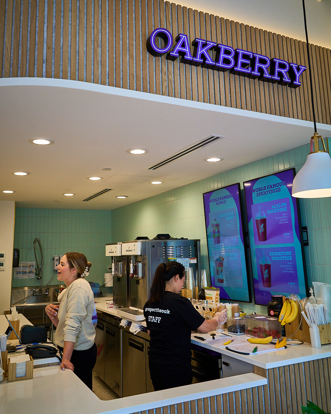 OAKBERRY Açaí Bowls and Smoothies Opens First Vancouver Location ...